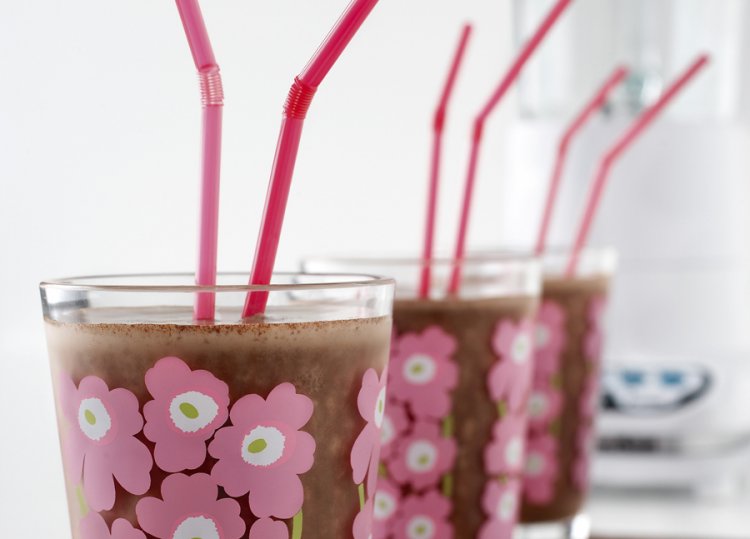 Whipped choc thick shake | KitchenAid Australia