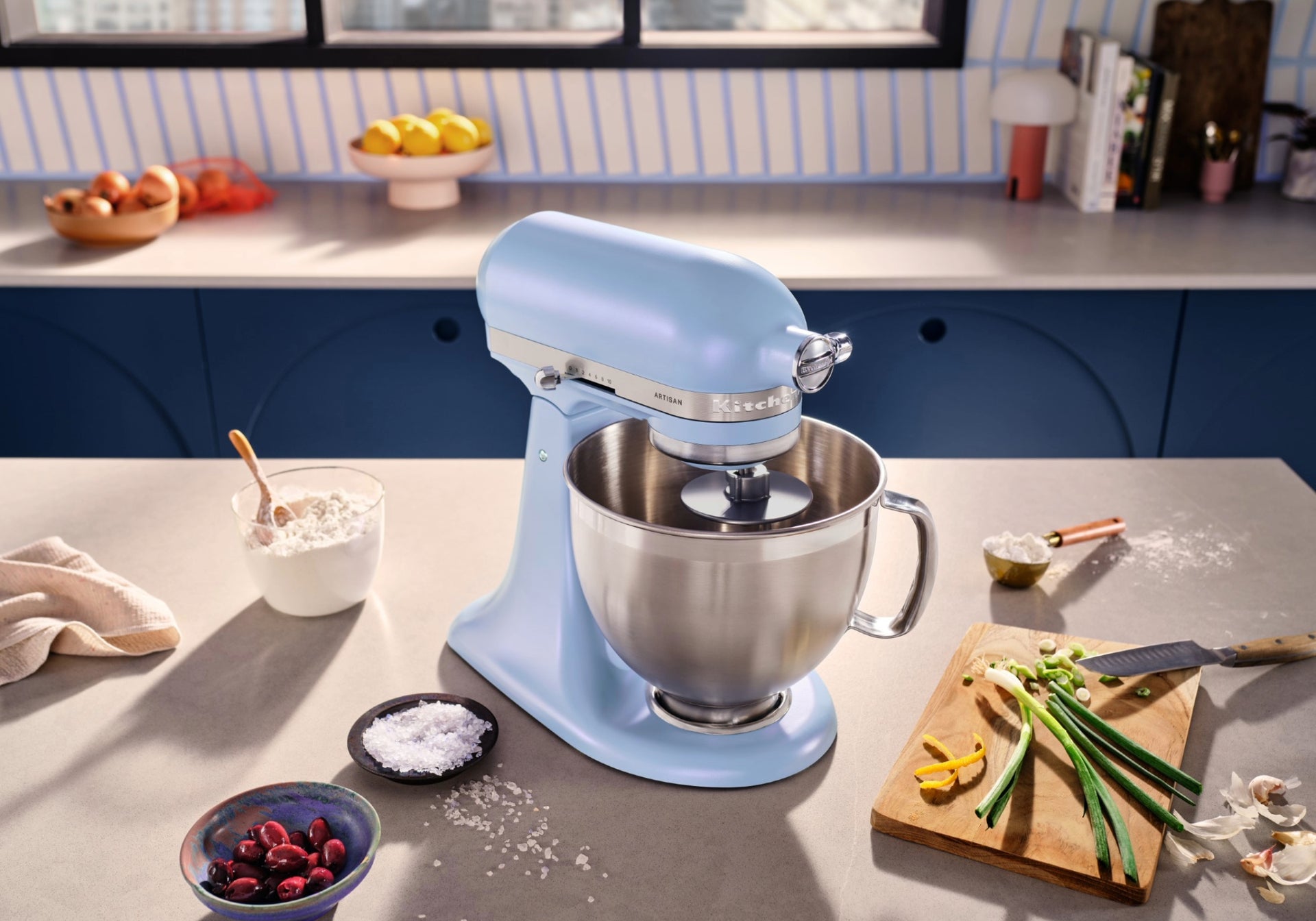 Artisan Tilt-Head Stand Mixer - Blue Salt KSM195 | KitchenAid Australia
